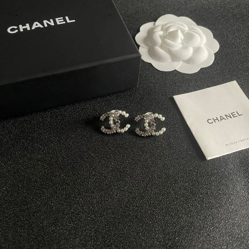 Top mirror Chanel Earrings
