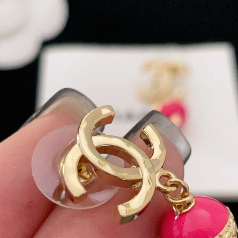 Top mirror Chanel Earrings