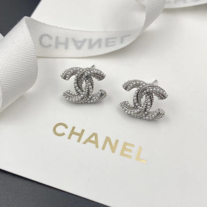 Top match Chanel Earrings