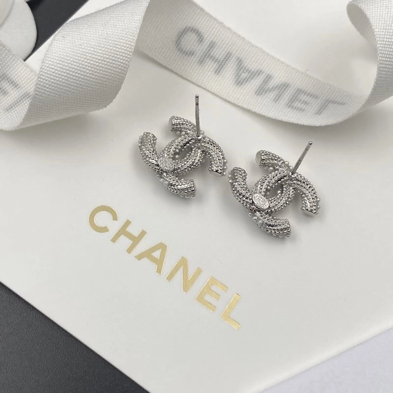Top match Chanel Earrings