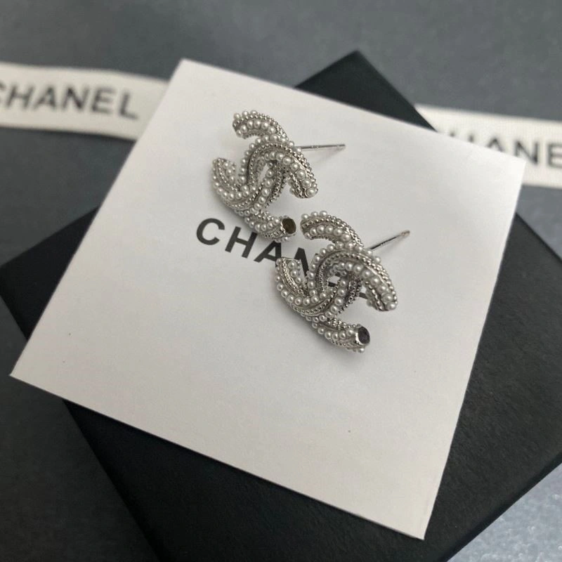 Top match Chanel Earrings