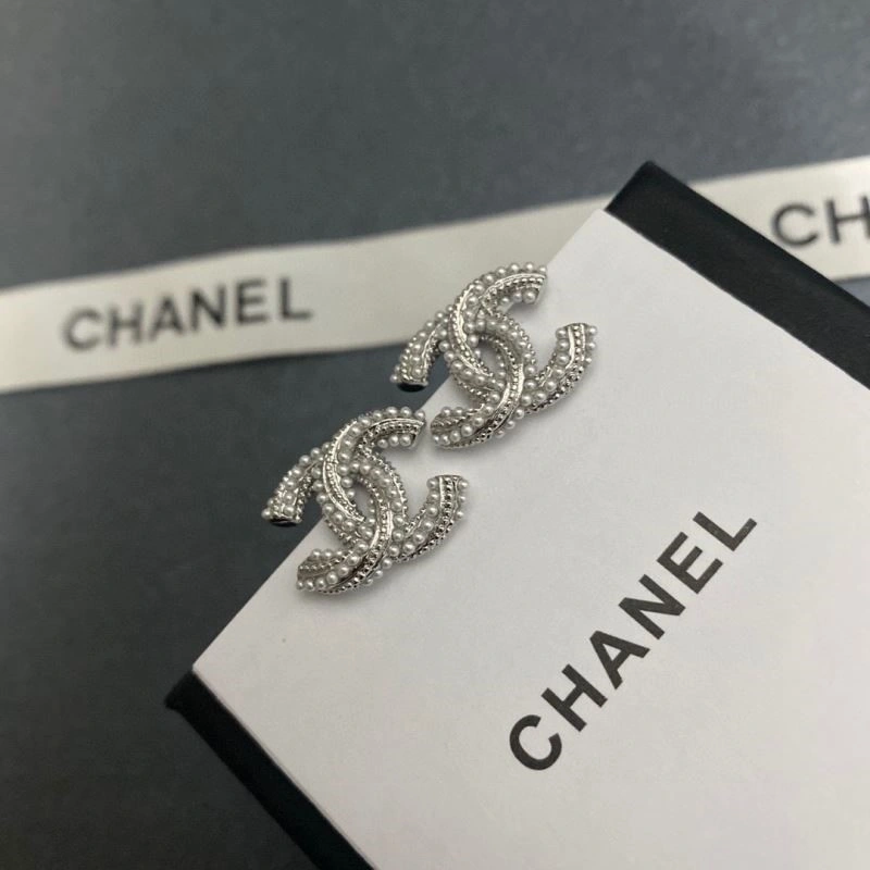 Top match Chanel Earrings