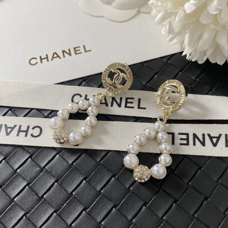 Top match Chanel Earrings