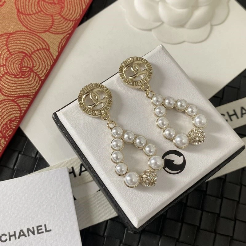 Top match Chanel Earrings