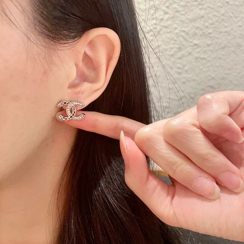 Top match Chanel Earrings