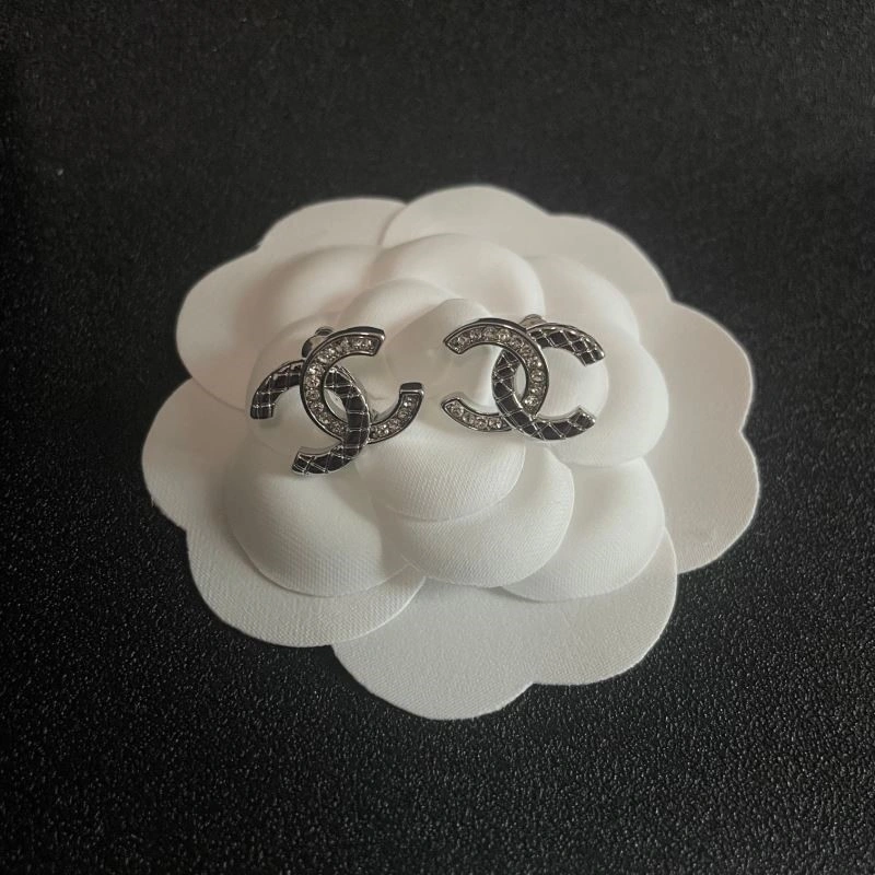 Top match Chanel Earrings