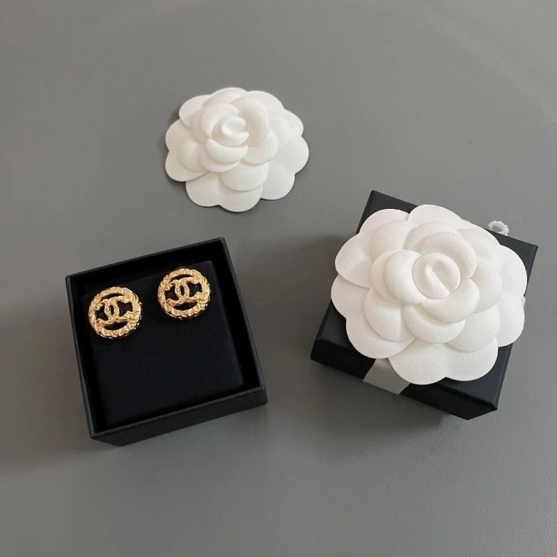 Top mirror Chanel Earrings