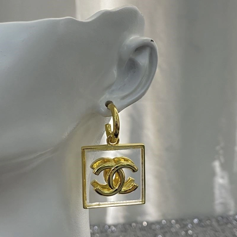 Top mirror Chanel Earrings