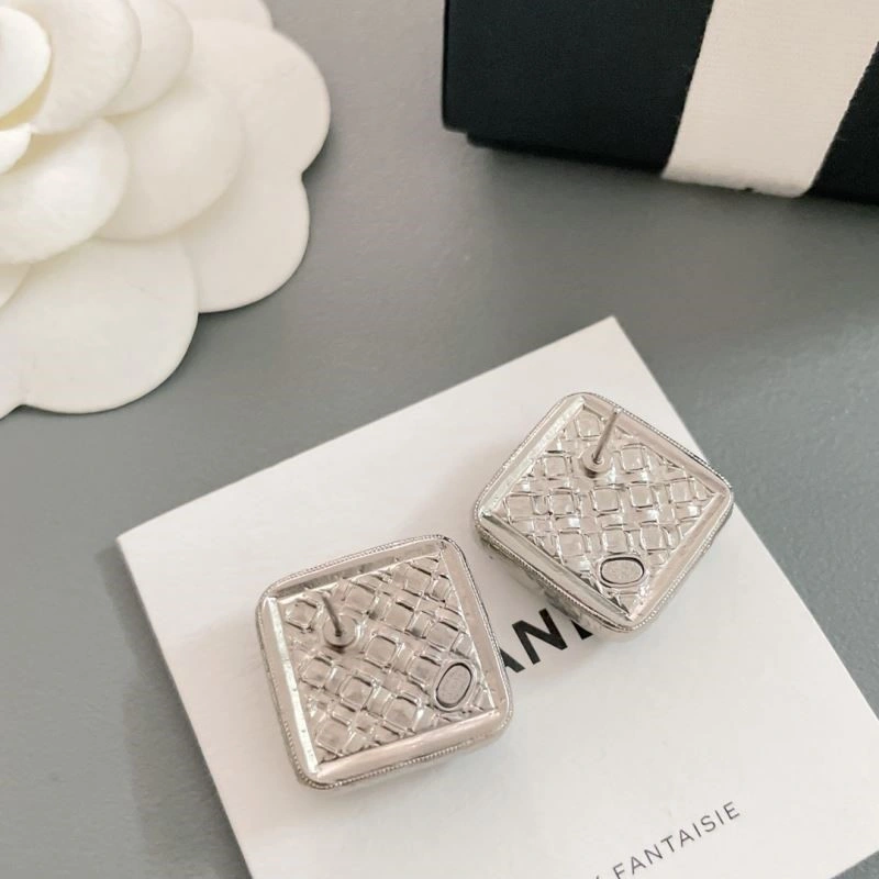 Top mirror Chanel Earrings
