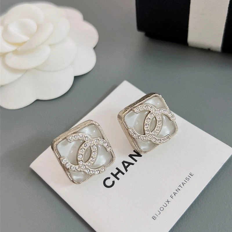 Top mirror Chanel Earrings