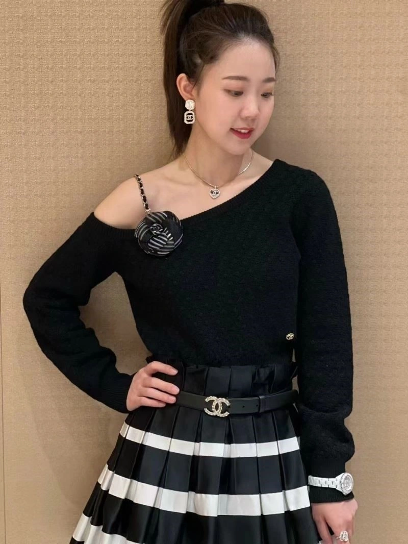 Top mirror Chanel Earrings