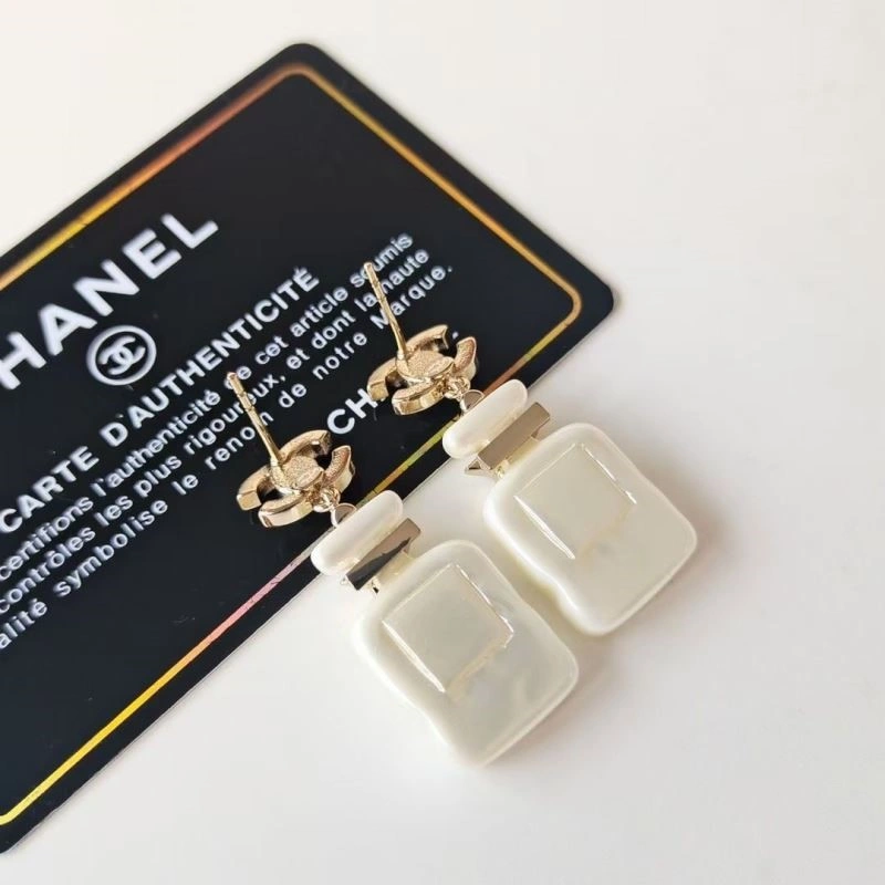 Top match Chanel Earrings