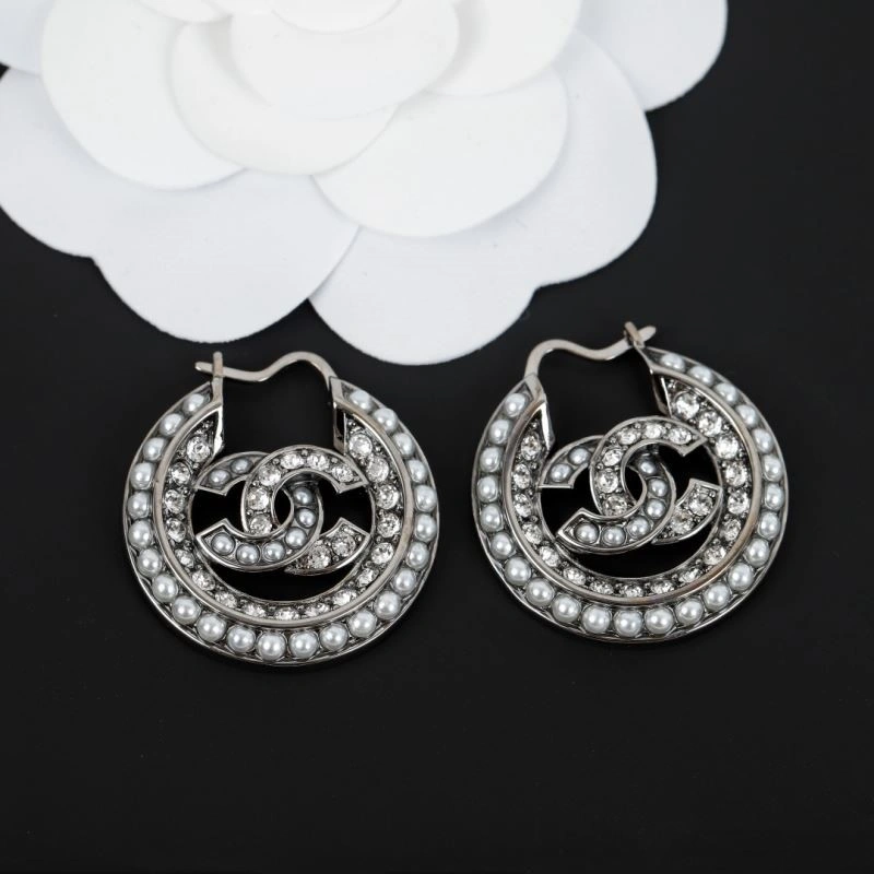 Top mirror Chanel Earrings
