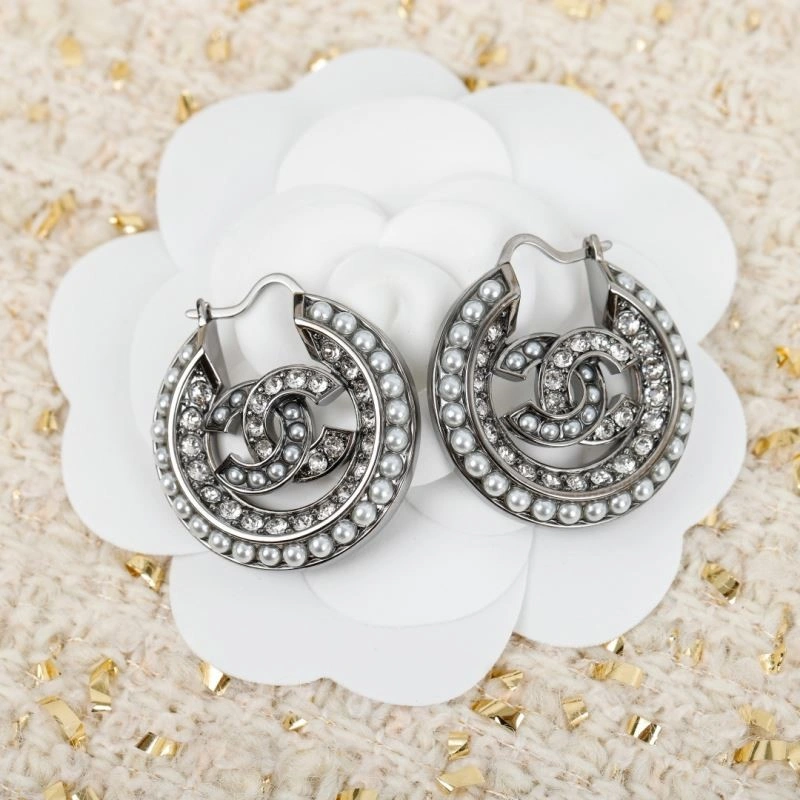 Top mirror Chanel Earrings