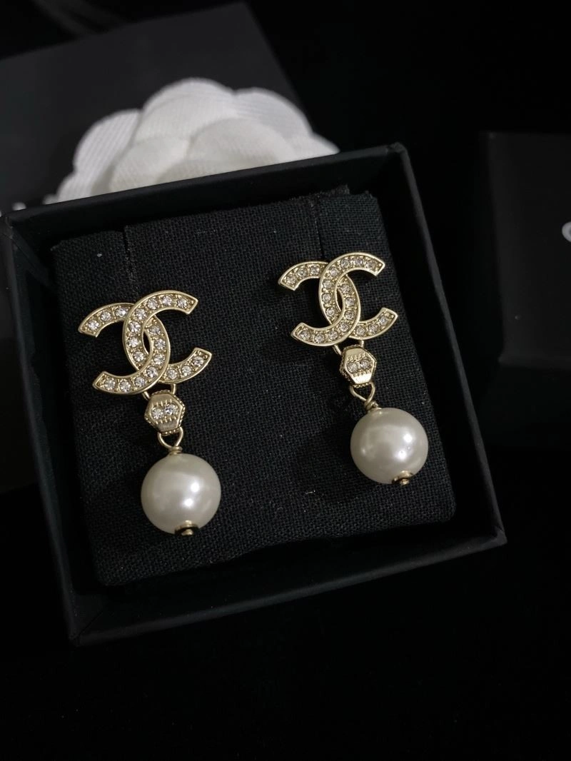 Top mirror Chanel Earrings