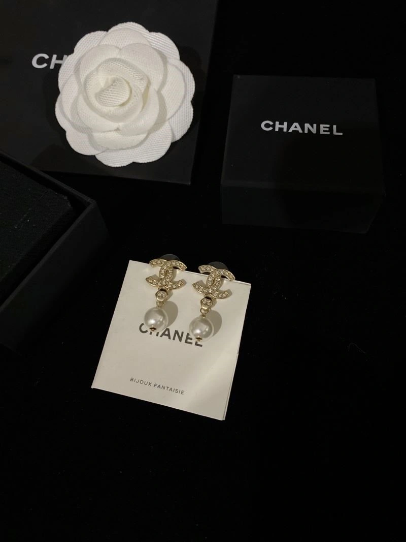 Top mirror Chanel Earrings