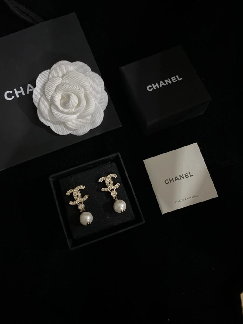 Top mirror Chanel Earrings