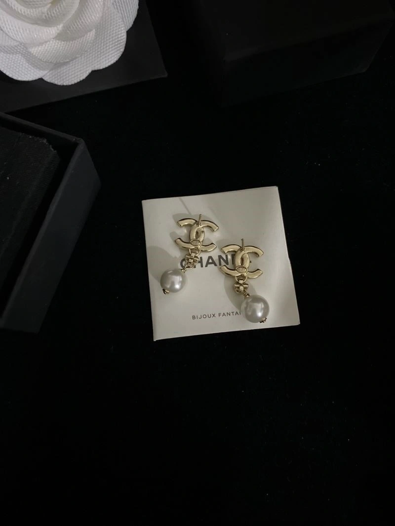 Top mirror Chanel Earrings