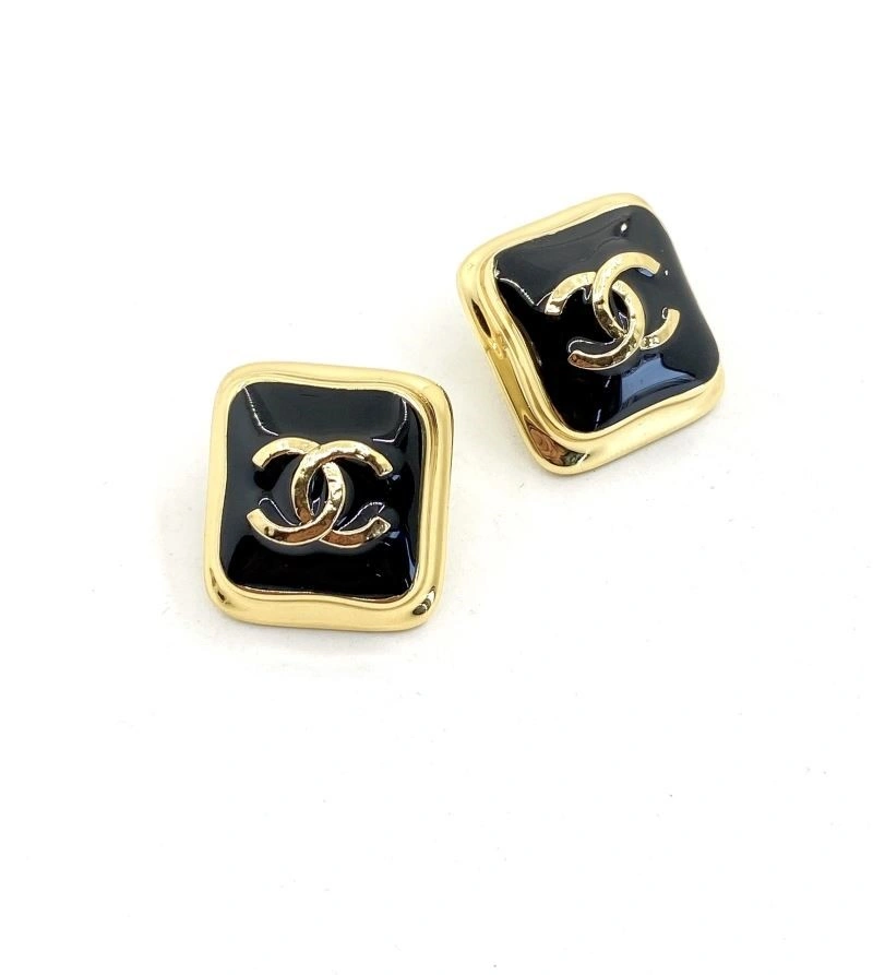 Top match Chanel Earrings