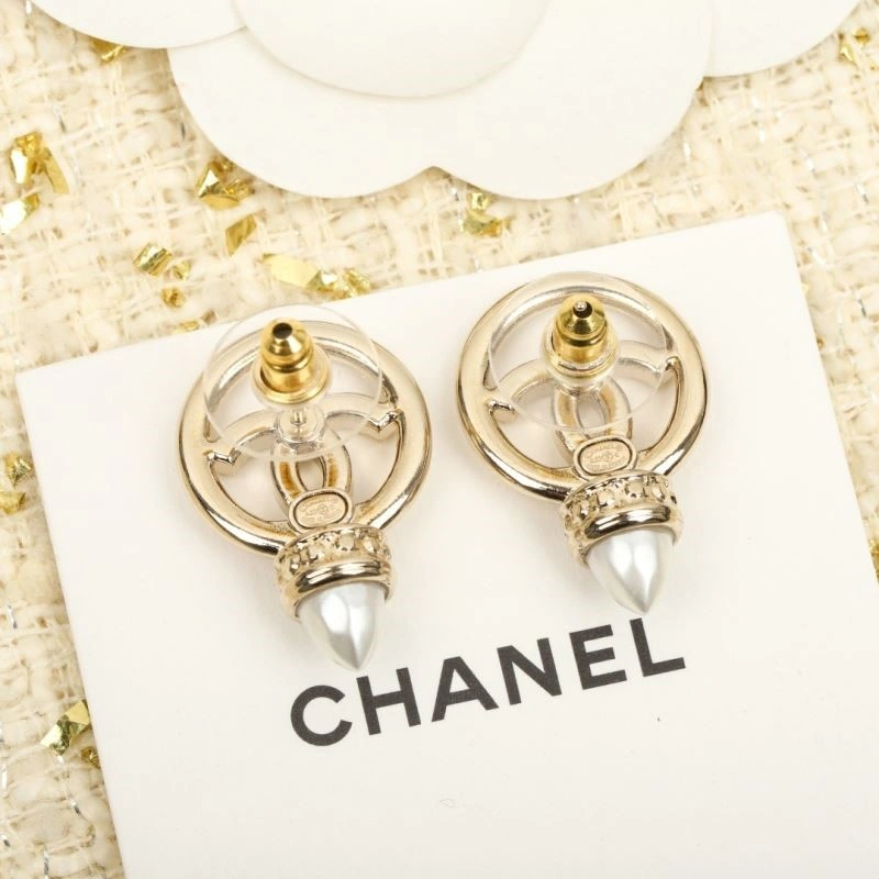 Top mirror Chanel Earrings
