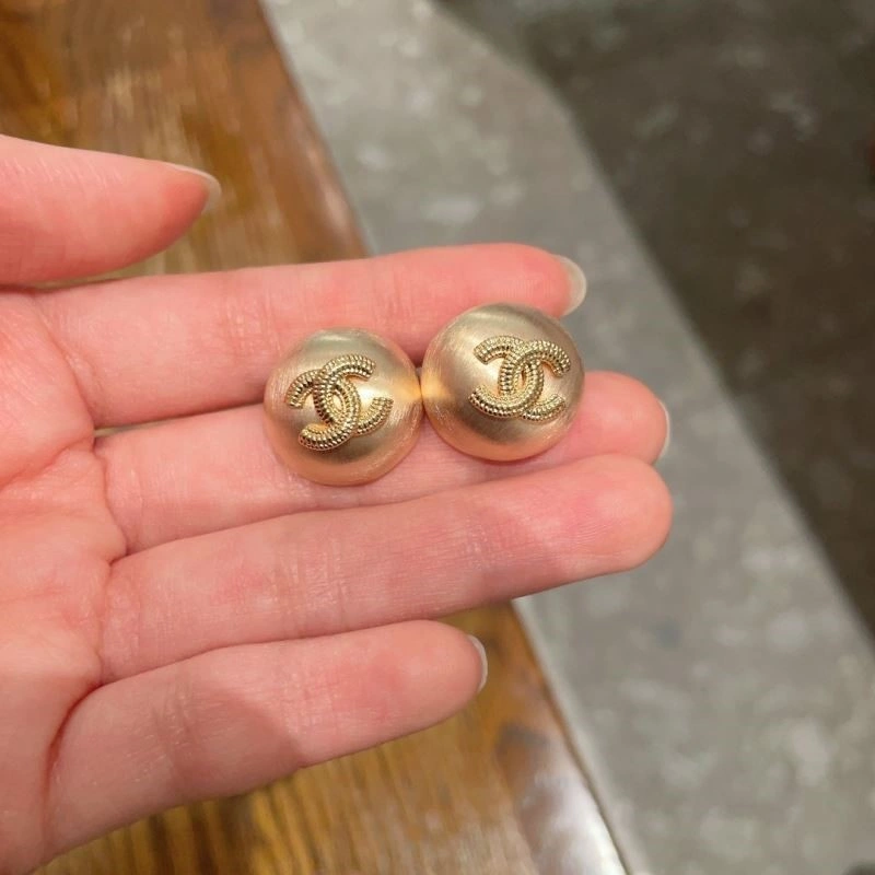 Top mirror Chanel Earrings