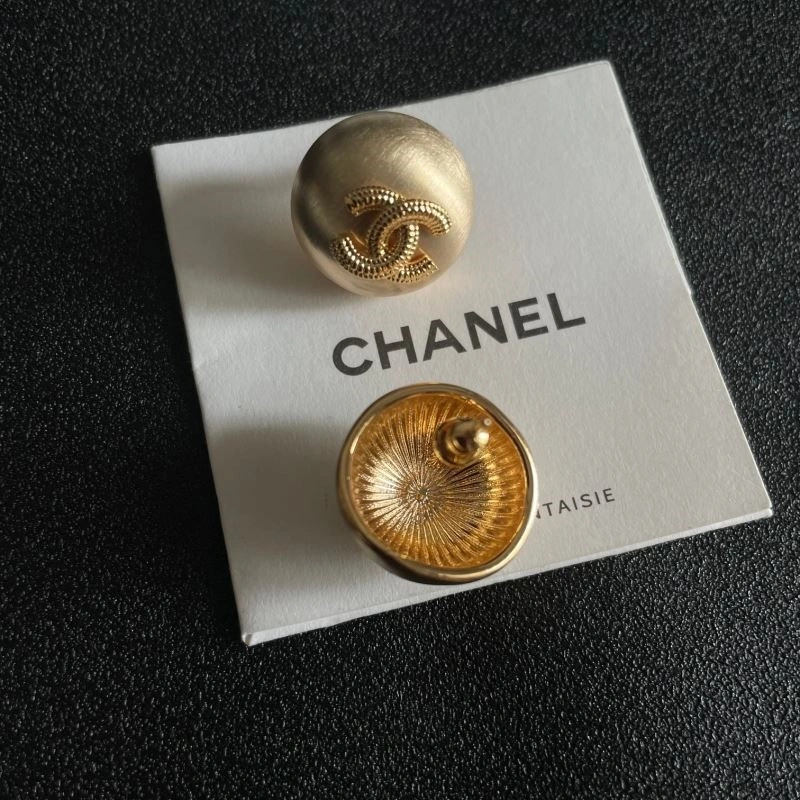 Top mirror Chanel Earrings