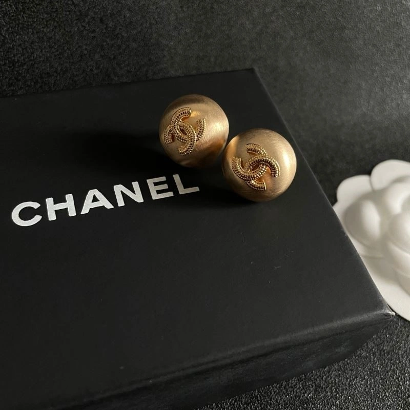 Top mirror Chanel Earrings