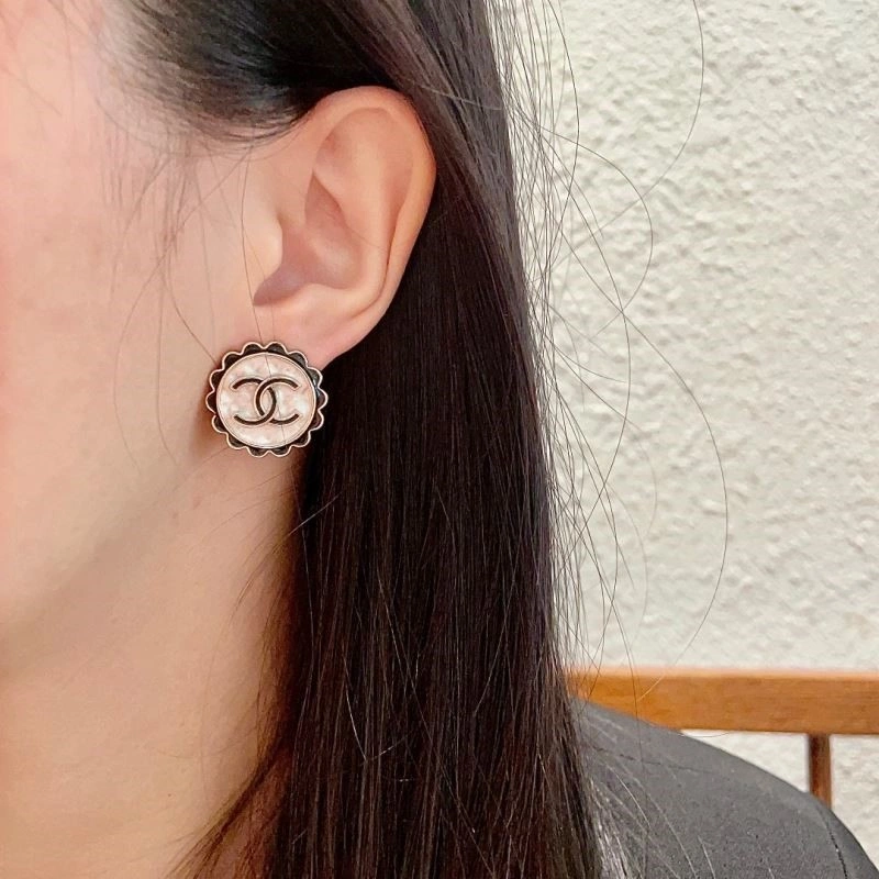 High fidelity Chanel Earrings