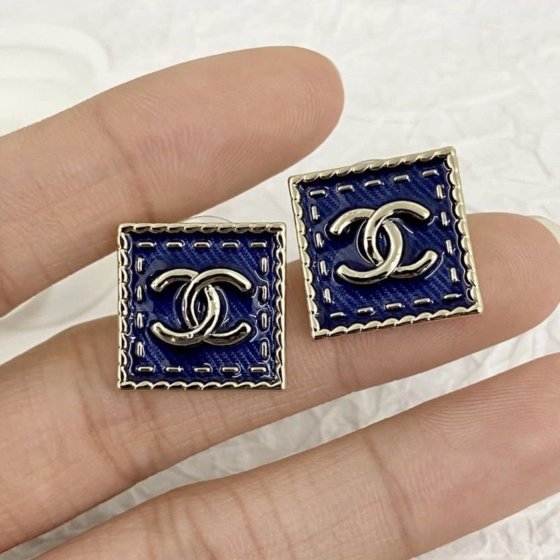 Top mirror Chanel Earrings