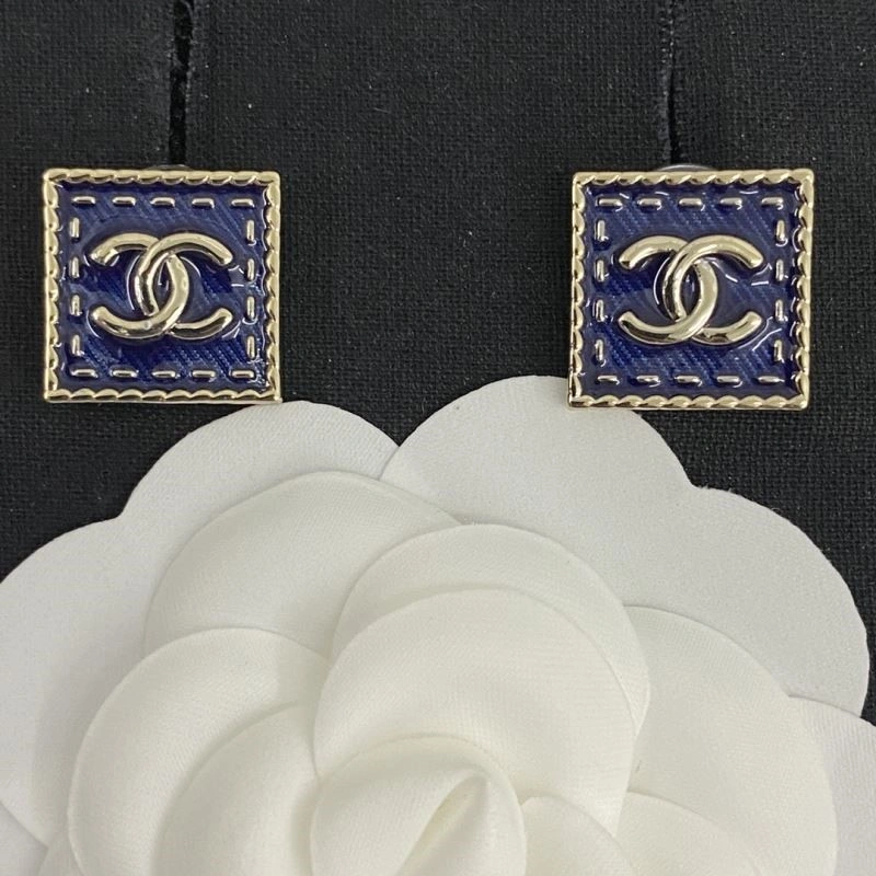 Top mirror Chanel Earrings