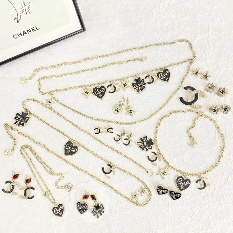 Top mirror Chanel Earrings