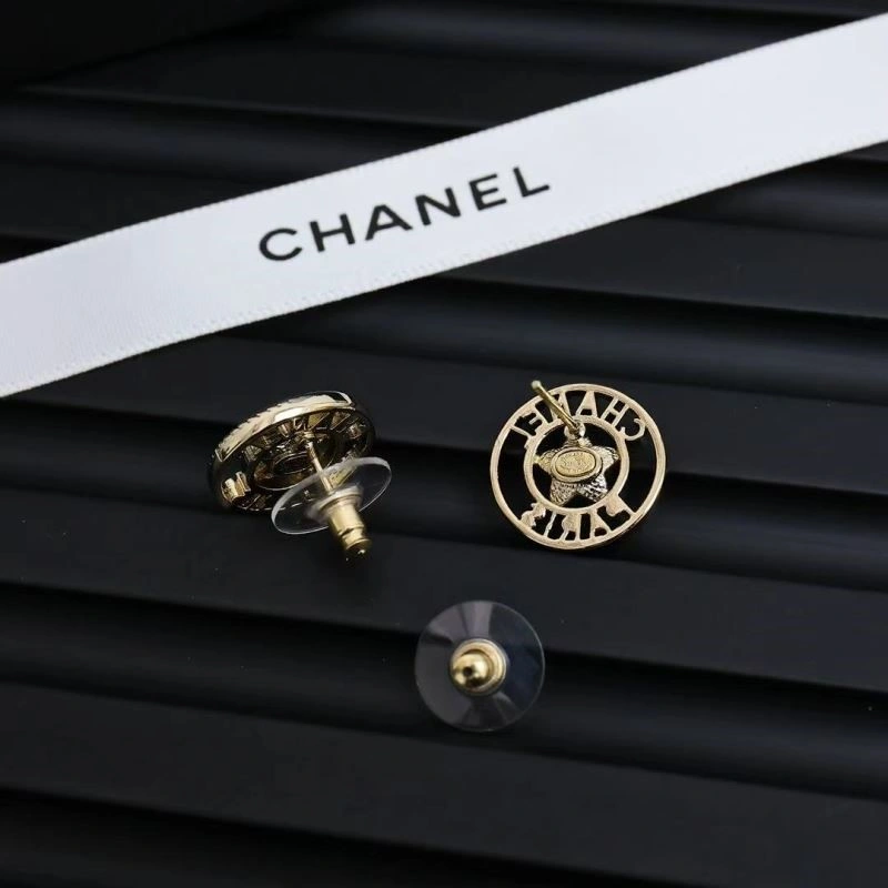 Top mirror Chanel Earrings