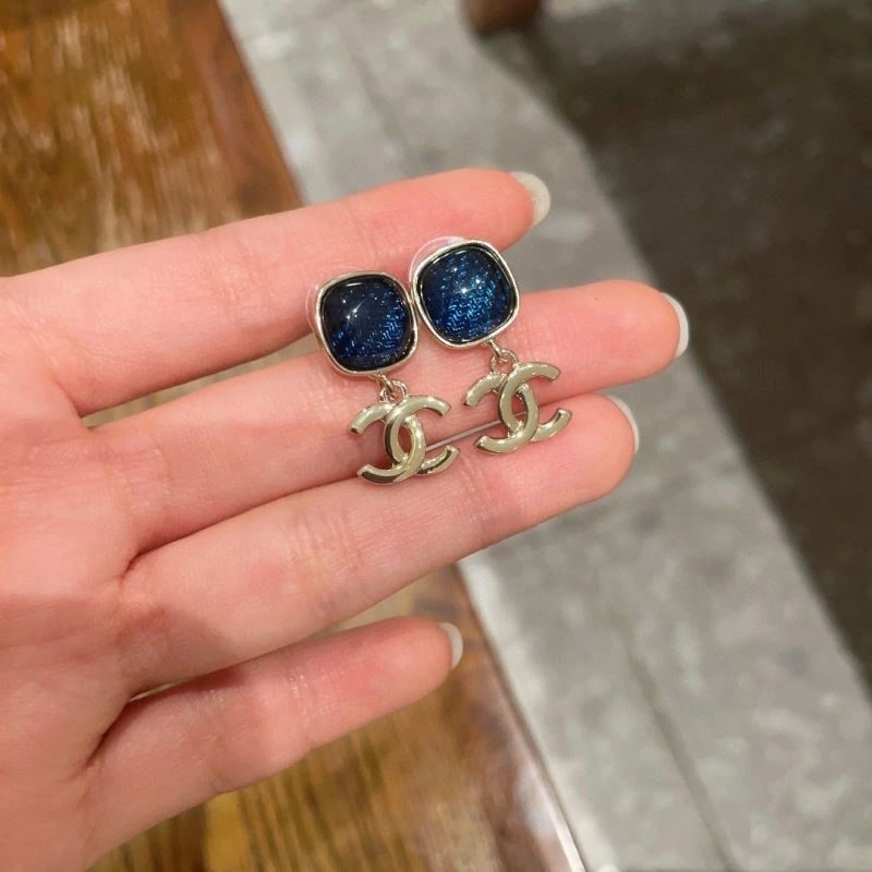 Top match Chanel Earrings