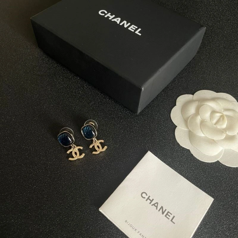 Top match Chanel Earrings