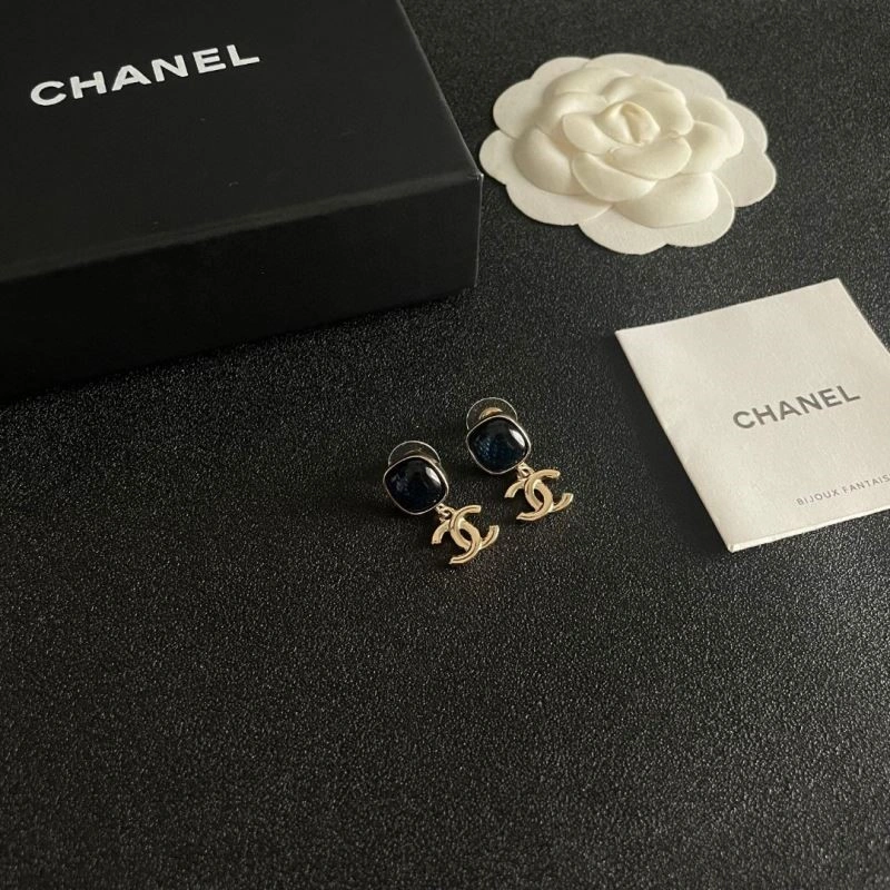 Top match Chanel Earrings