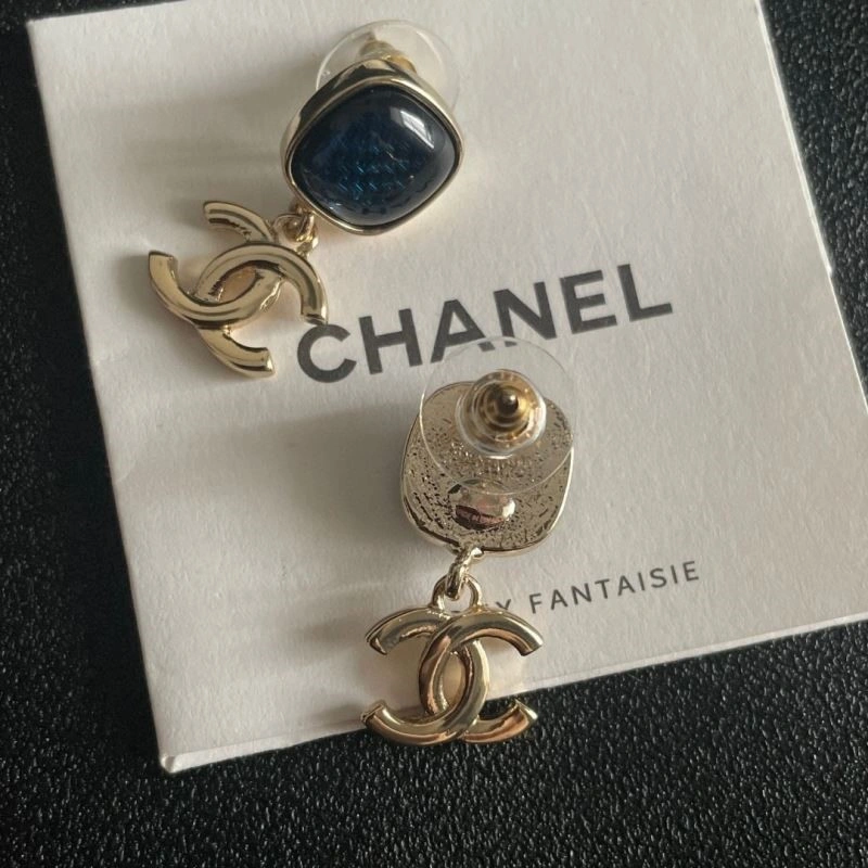 Top match Chanel Earrings