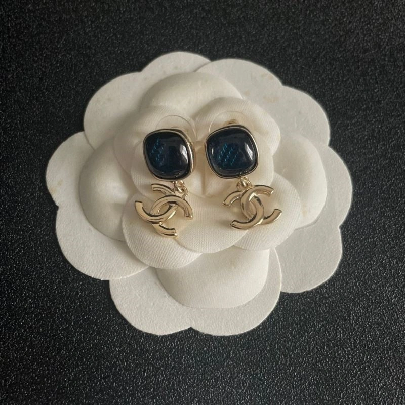 Top match Chanel Earrings