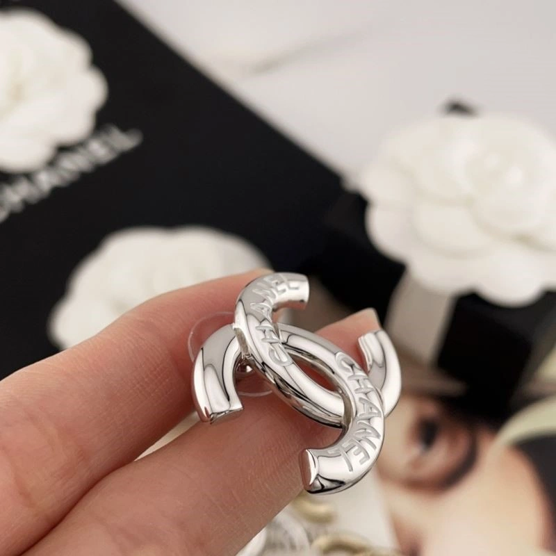 Top mirror Chanel Earrings