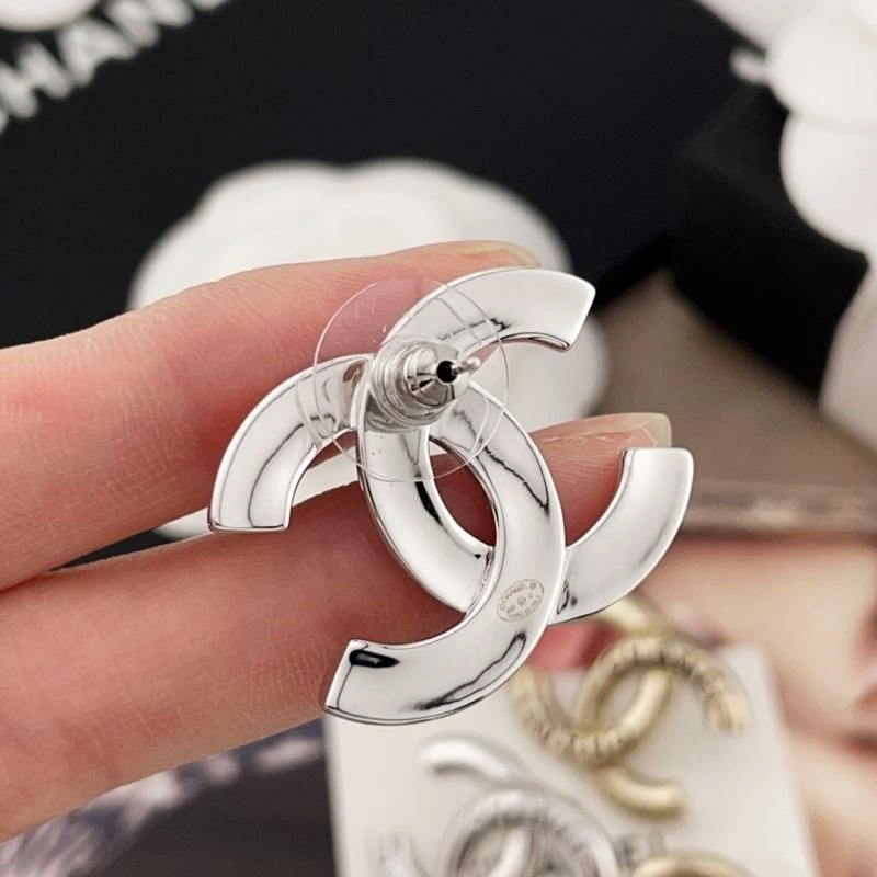Top mirror Chanel Earrings