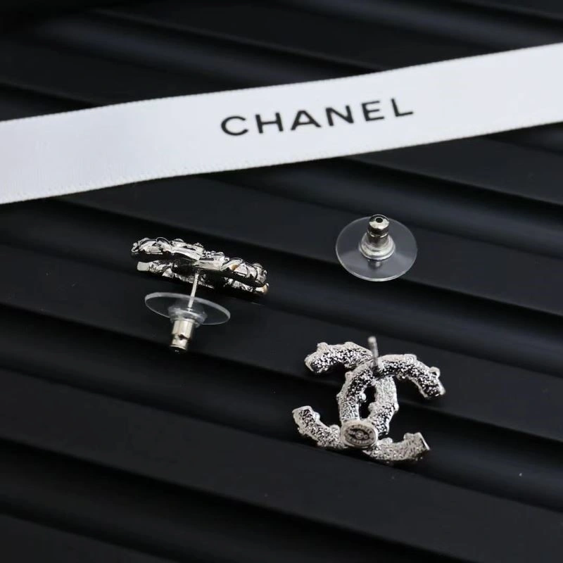Top match Chanel Earrings