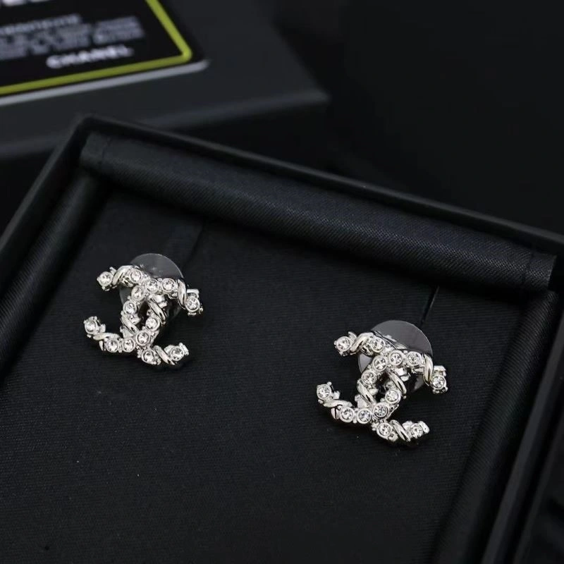 Top match Chanel Earrings