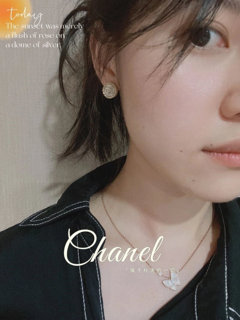 Exact replica Chanel Earrings