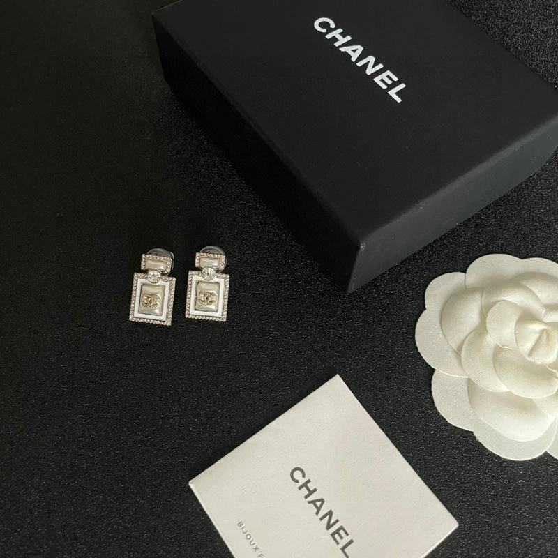 Top mirror Chanel Earrings