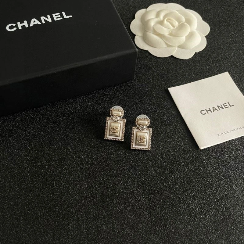 Top mirror Chanel Earrings