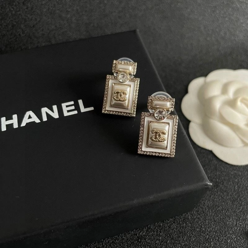 Top mirror Chanel Earrings