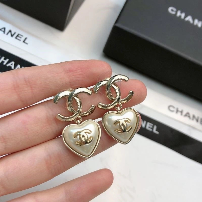 Top mirror Chanel Earrings