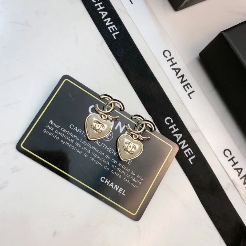 Top mirror Chanel Earrings