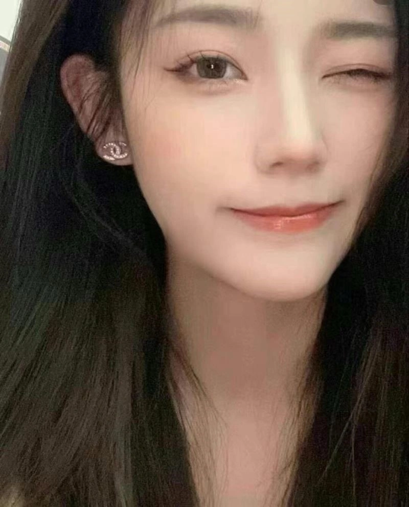 Accurate model Chanel Earrings