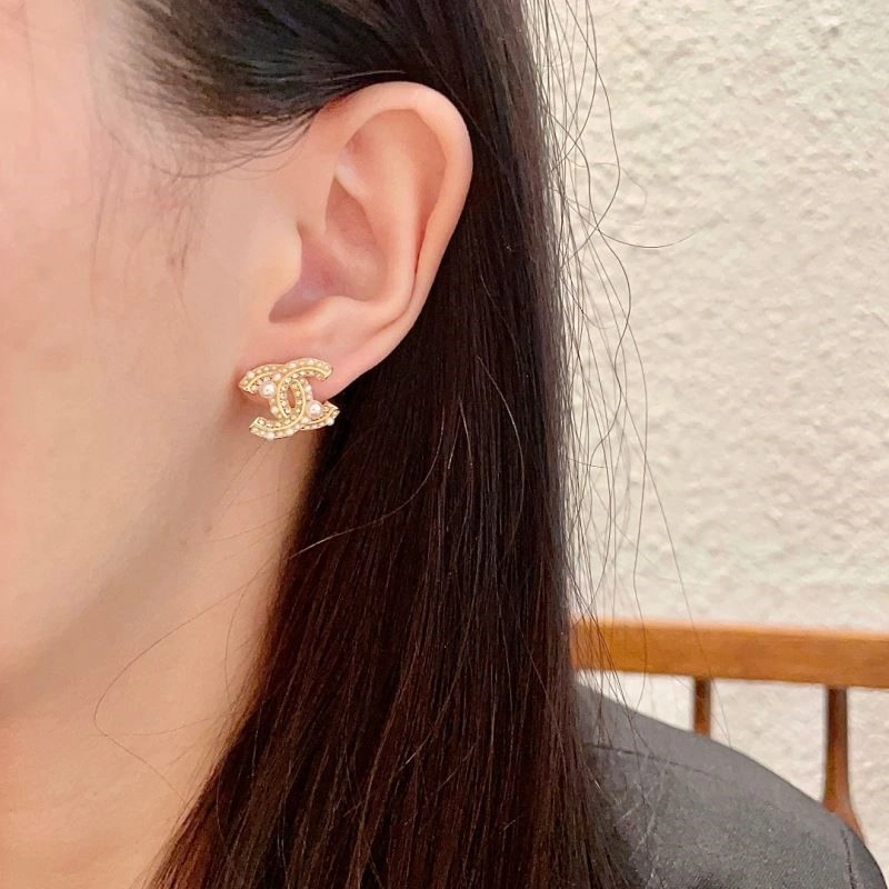 Top mirror Chanel Earrings