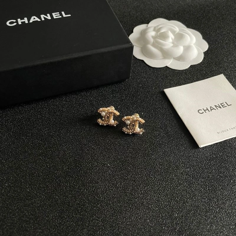 Top mirror Chanel Earrings